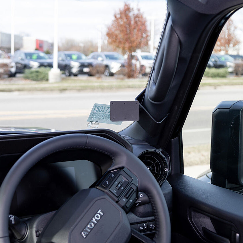 ClicOn Toyota Dash Mount | Strike